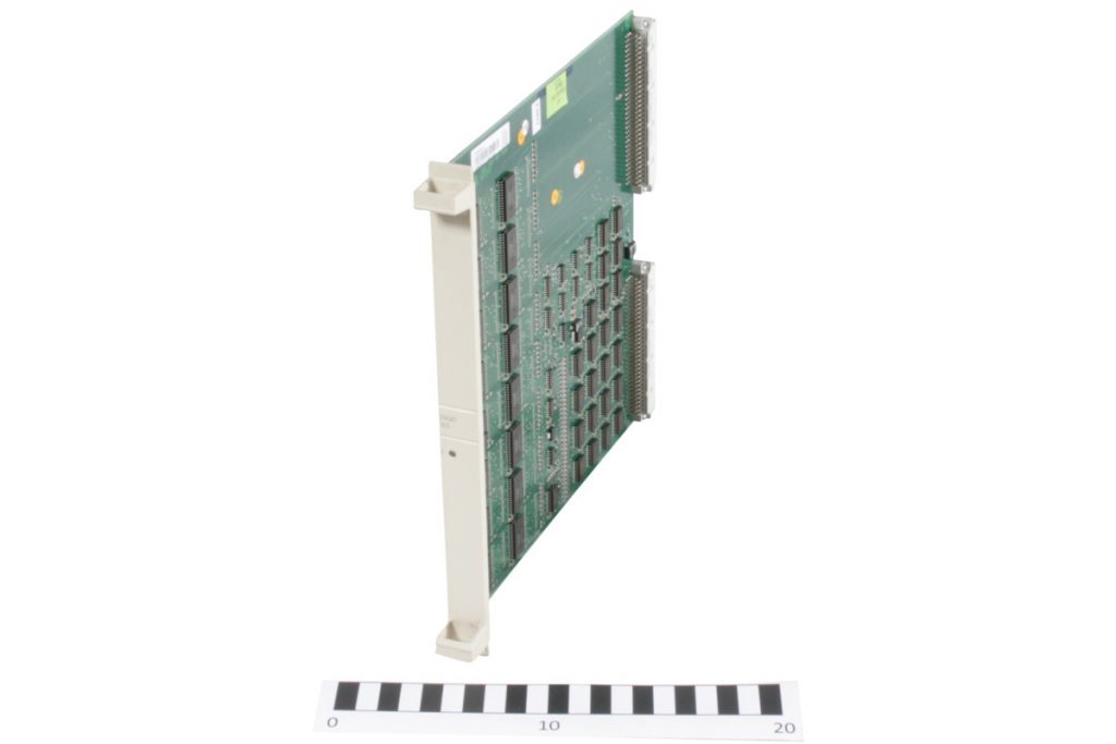 Computer and robot memory units for ABB industrial robots.